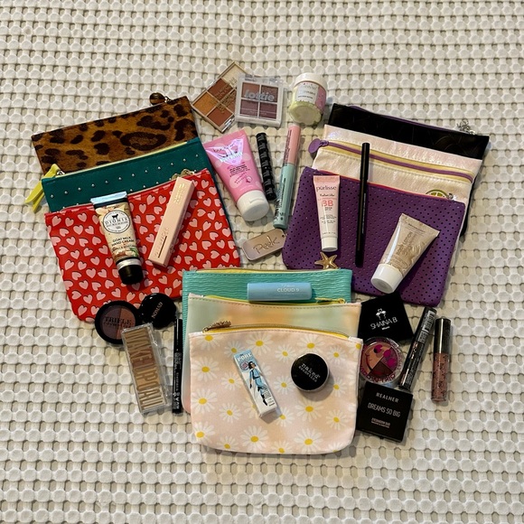 ipsy | Makeup | Mystery Ipsy Bag Bundle With Beauty Samples | Poshmark